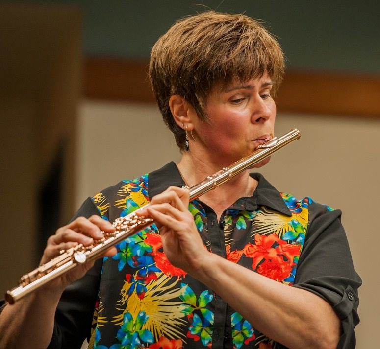 Wednesday Quarantina Concert: Linda Bento-Rei and James Guyer